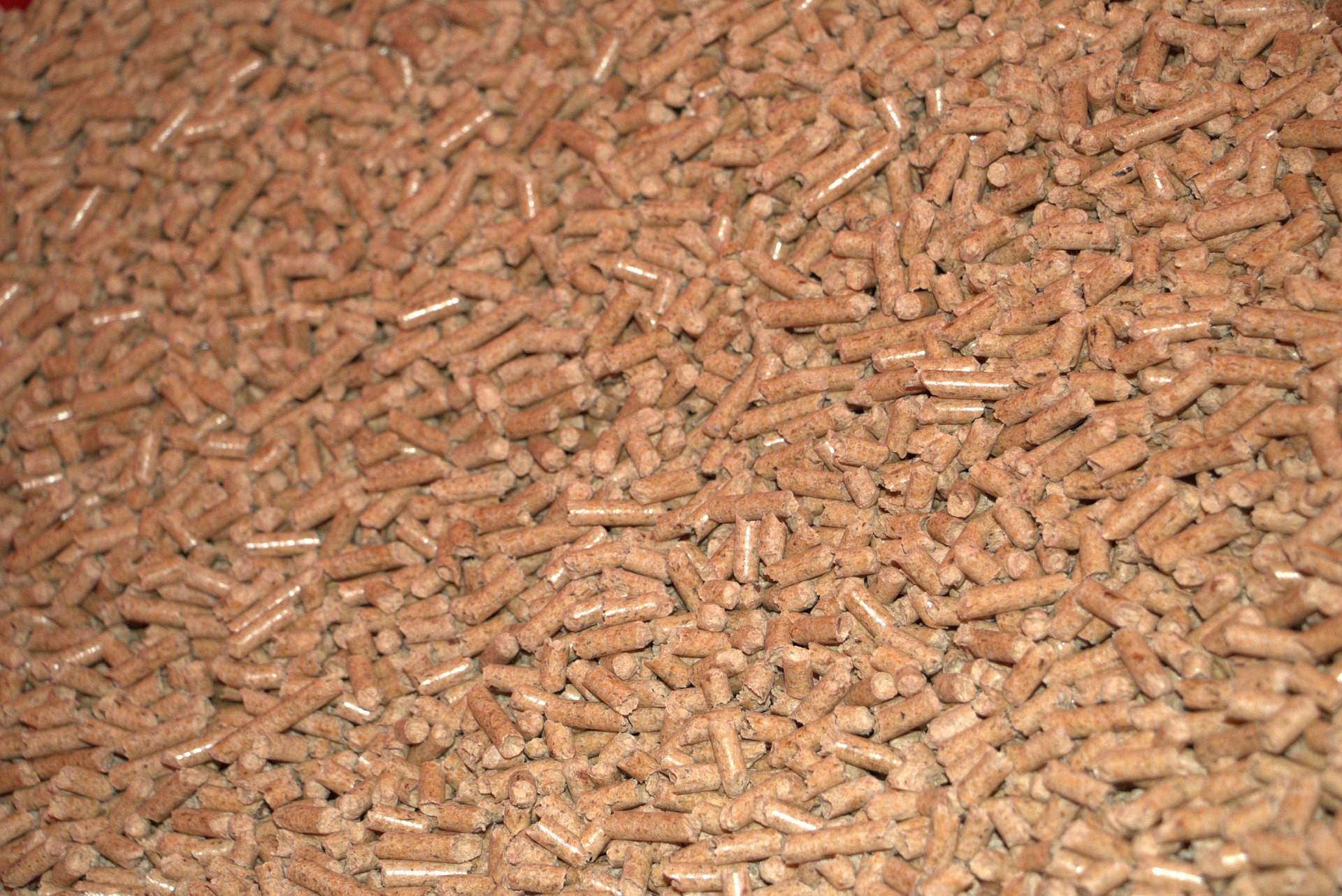 German Pellets, Task, Biodela m.m. - Billige træbriketter og træpiller